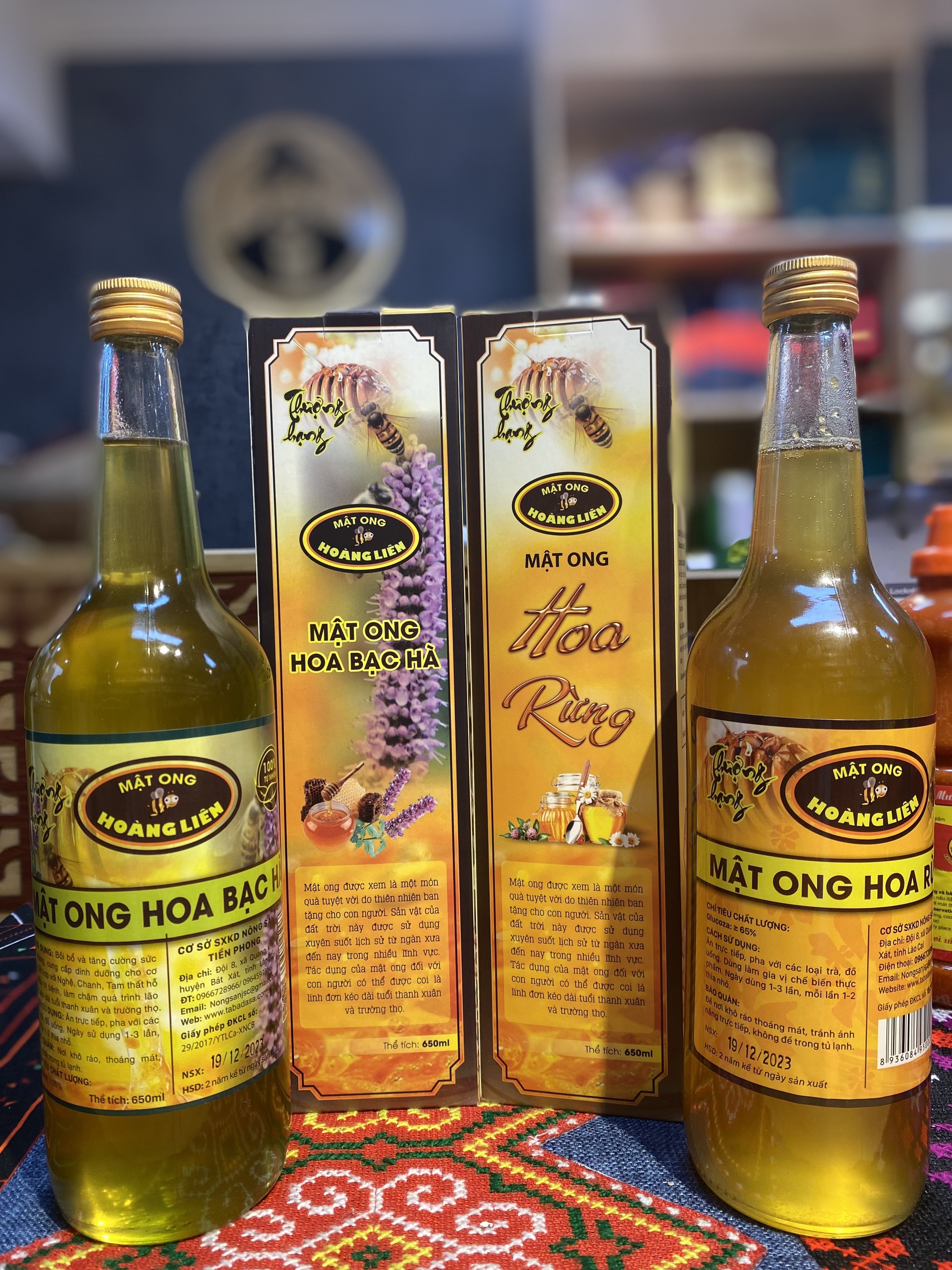 Mật Ong Hoa Bạc Hà Chai 650ml đặc sản Lào Cai